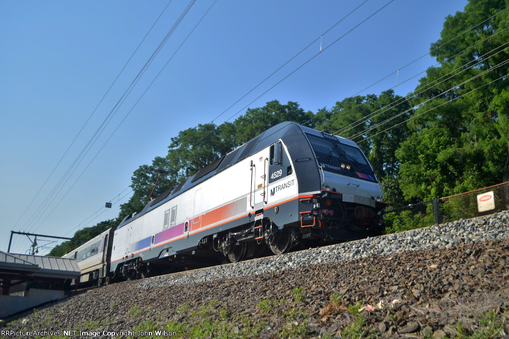 NJT 4529